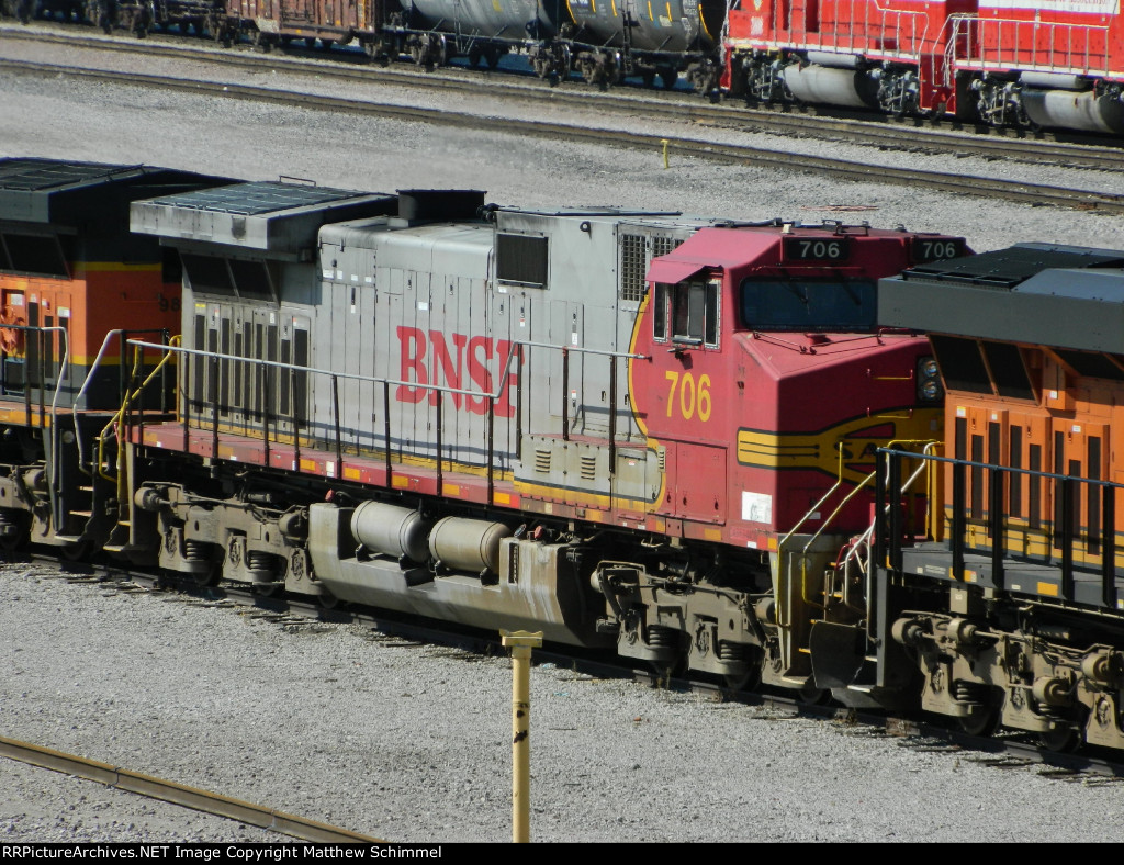 BNSF 706